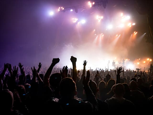 The Art of Creating Unforgettable Fan Experiences at Scale | LOL ...